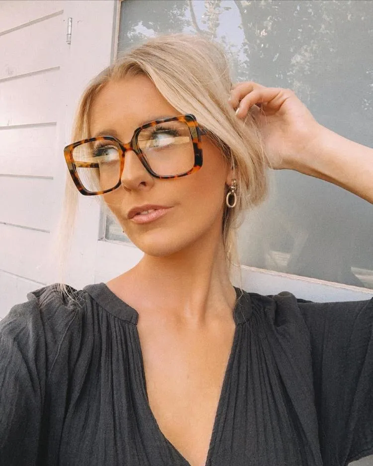 Saskia eyeglasses in Glitter Holly Green | Optical